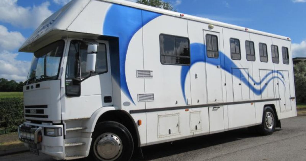 3.5T Peugeot Boxer by Overlander Coach Builders